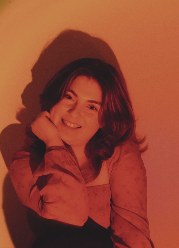 Emily Alice - We check out this Indie Pop Acoustic release ( 2024)